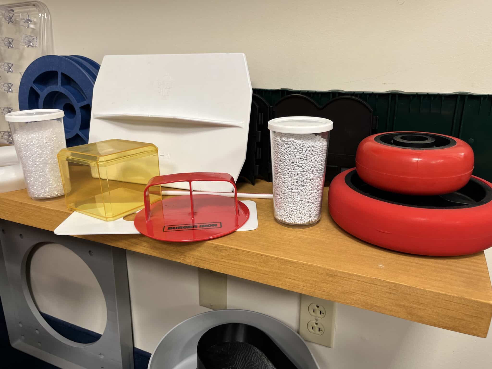 10 Methods for Coloring Plastics