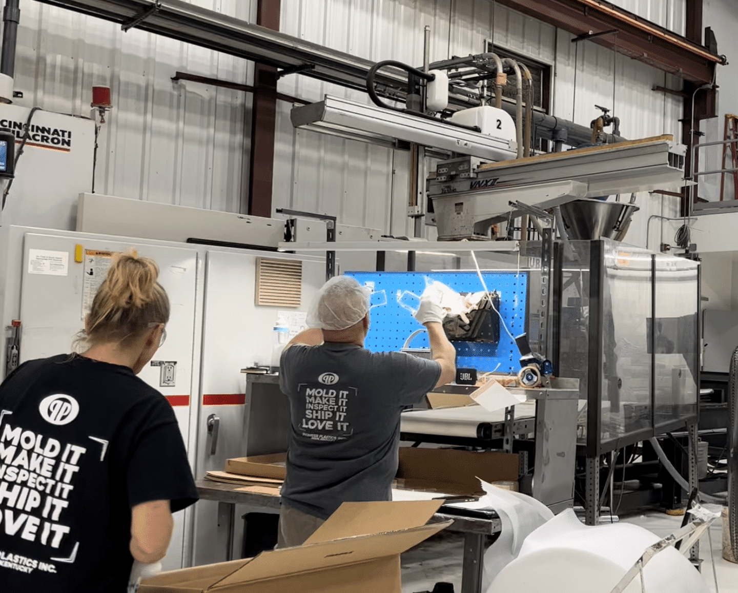 Custom Injection Molding—3 Common Methods for Part Ejection
