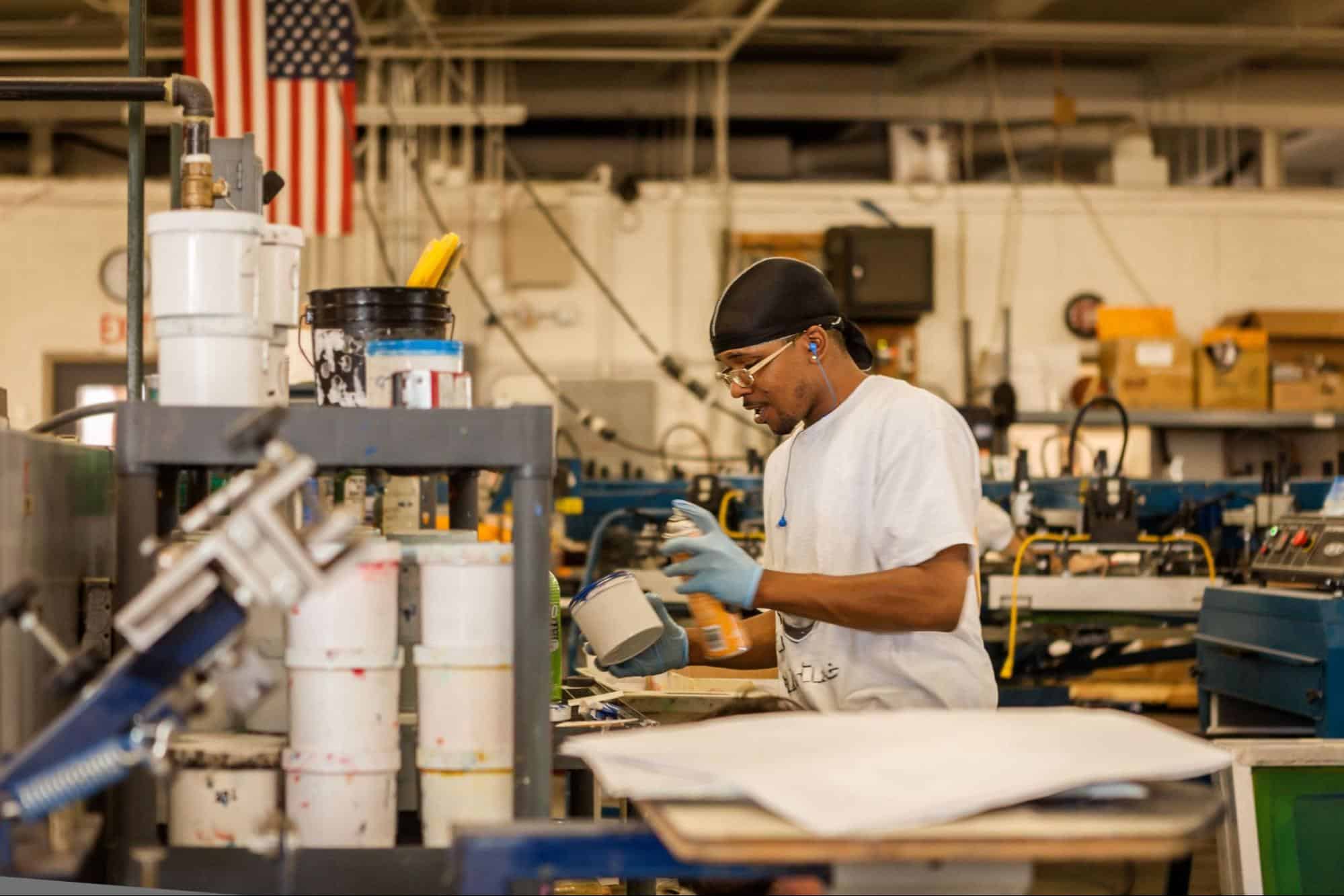 Reshoring Manufacturing: Key Benefits for Success